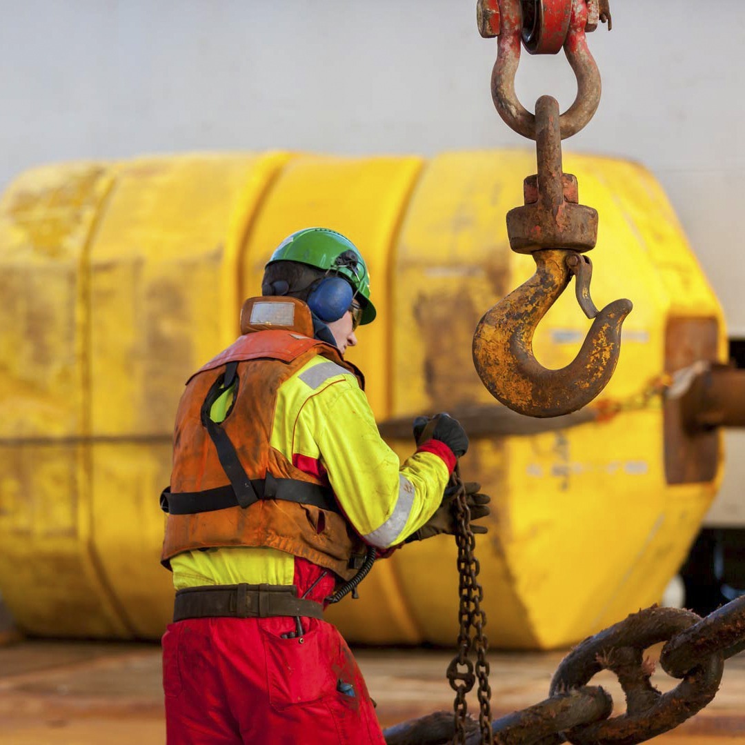 ELEVACADEMY rig, lift, handle, and lash loads courses