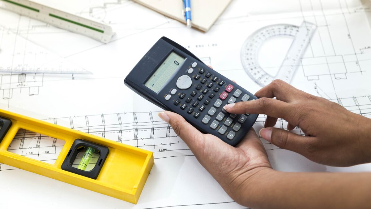 Proper Technique for Lifting Loads Manually | ELEVACADEMY | Learning to ...