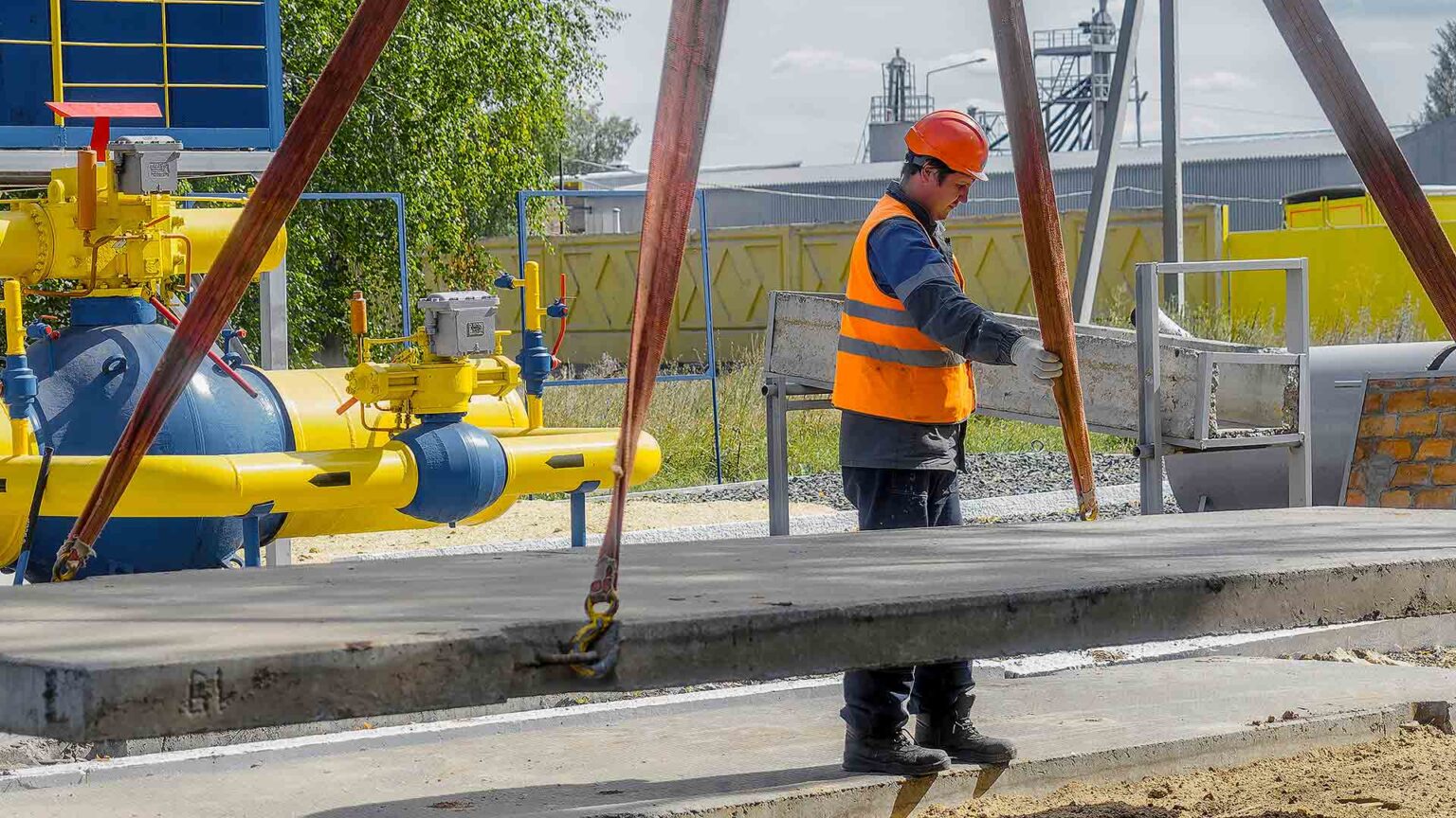 Personal Protective Equipment: Handling Loads Safely